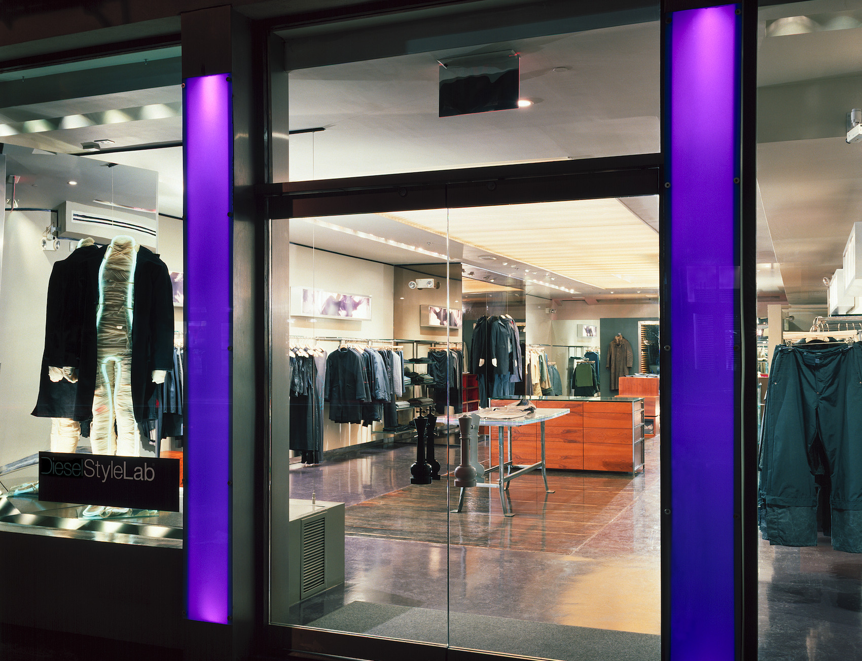 Diesel Style Lab Store - Wieneke van Gemeren